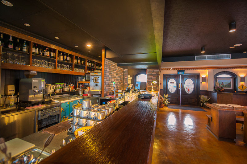 Main-Deck,-Bar - Stewords Riverboat